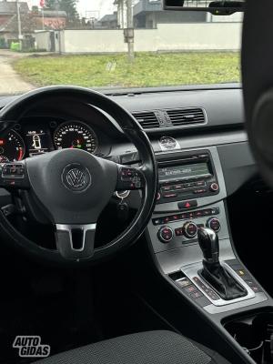 Grey Volkswagen Passat 2012 in Kaunas, with an engine capacity of 2.00 L and mileage of 259 thousand km for 5500 €, photo 8 on AUTOMOTO.COM.LV