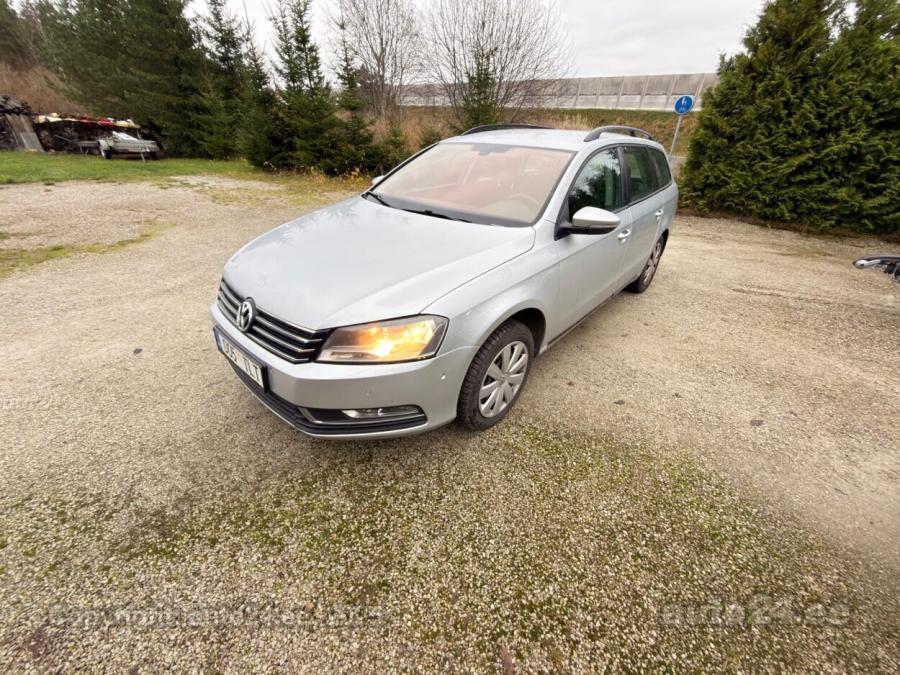 Grey Volkswagen Passat 2012 in Tallinn, with an engine capacity of 2.00 L and mileage of 378 thousand km for 3999 €, photo 1 on AUTOMOTO.COM.LV