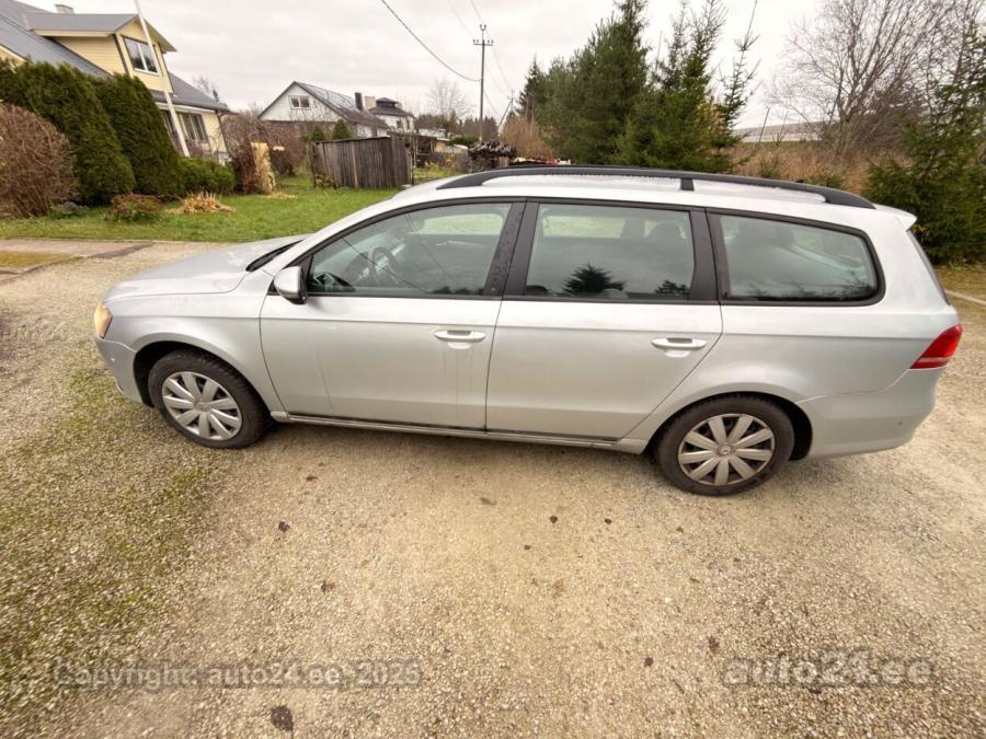 Grey Volkswagen Passat 2012 in Tallinn, with an engine capacity of 2.00 L and mileage of 378 thousand km for 3999 €, photo 2 on AUTOMOTO.COM.LV