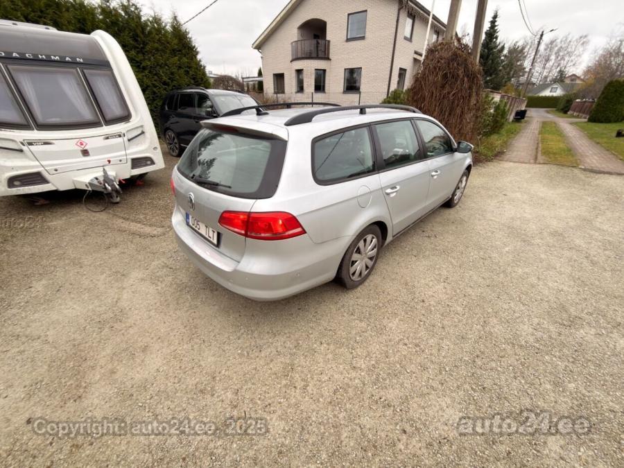 Grey Volkswagen Passat 2012 in Tallinn, with an engine capacity of 2.00 L and mileage of 378 thousand km for 3999 €, photo 5 on AUTOMOTO.COM.LV