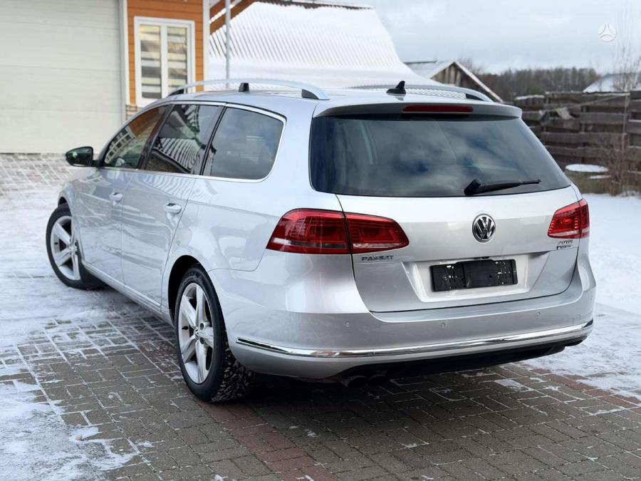 Grey Volkswagen Passat 2012 in Salcininkai, with an engine capacity of 1.97 L and mileage of 370 thousand km for 5950 €, photo 4 on AUTOMOTO.COM.LV