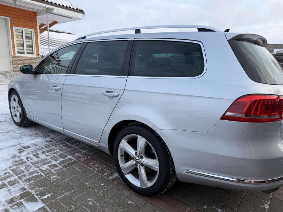 Grey Volkswagen Passat 2012 in Salcininkai, with an engine capacity of 1.97 L and mileage of 370 thousand km for 5950 €, photo 13 on AUTOMOTO.COM.LV