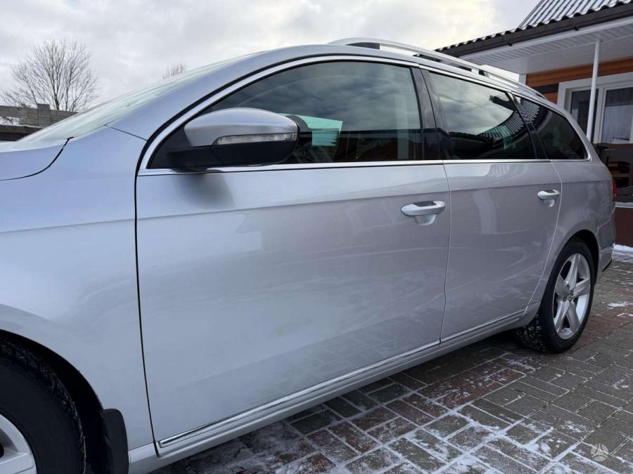 Grey Volkswagen Passat 2012 in Salcininkai, with an engine capacity of 1.97 L and mileage of 370 thousand km for 5950 €, photo 16 on AUTOMOTO.COM.LV