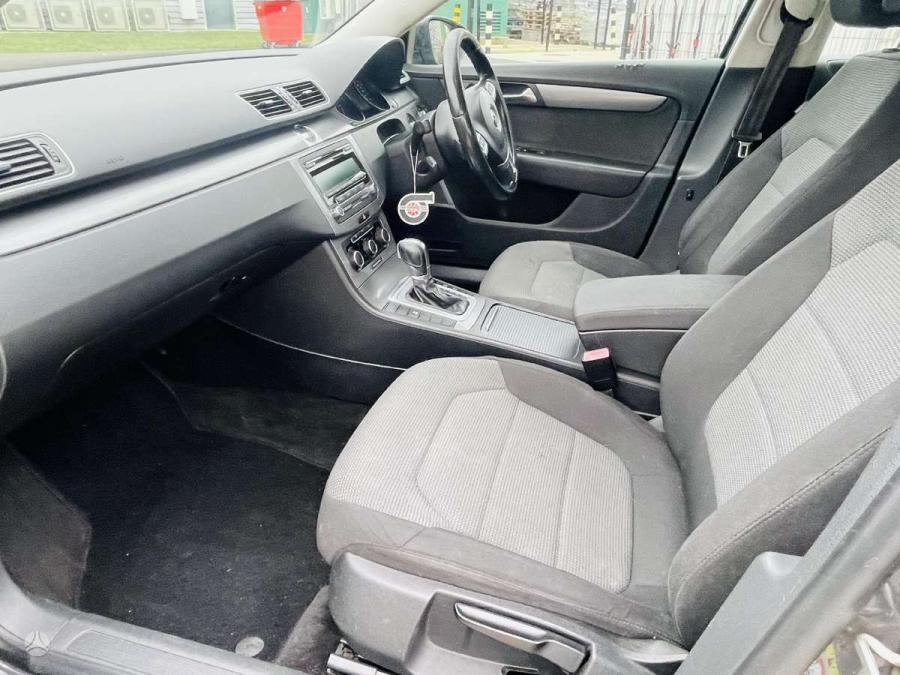Pelēks Volkswagen Passat 2012 Raseiniai, ar dzinēja tilpumu 2.00 L un nobraukumu 245 tūkst. km par 2780 €, foto 14 vietnē AUTOMOTO.COM.LV
