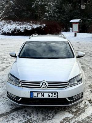 Grey Volkswagen Passat 2012 in Vilnius, with an engine capacity of 2.00 L and mileage of 298 thousand km for 4500 €, photo 5 on AUTOMOTO.COM.LV