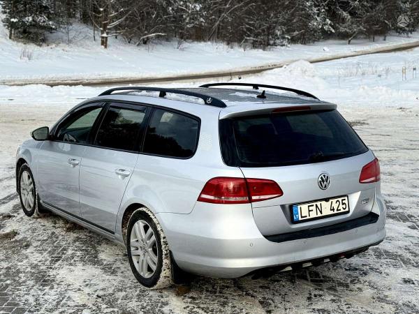 Pelēks Volkswagen Passat 2012 Viļņa, ar dzinēja tilpumu 2.00 L un nobraukumu 290 tūkst. km par 4400 €, foto 4 vietnē AUTOMOTO.COM.LV