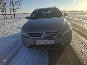 Grey Volkswagen Passat 2012 in Marijampole, with an engine capacity of 1.97 L and mileage of 254 thousand km for 5300 €, photo  on AUTOMOTO.COM.LV