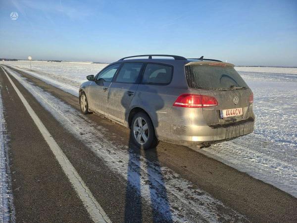 Серый Фольксваген Пассат 2012 в Мариямполе, объемом двигателя 1.97 л и пробегом 254 тыс. км за 5300 €, фото 5 на AUTOMOTO.COM.LV