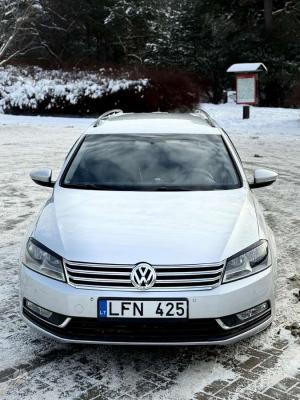 Pelēks Volkswagen Passat 2012 Viļņa, ar dzinēja tilpumu 2.00 L un nobraukumu 299 tūkst. km par 4400 €, foto 5 vietnē AUTOMOTO.COM.LV