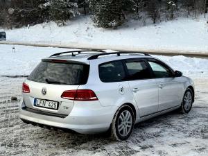 Grey Volkswagen Passat 2012 in Vilnius, with an engine capacity of 2.00 L and mileage of 298 thousand km for 3900 €, photo 4 on AUTOMOTO.COM.LV