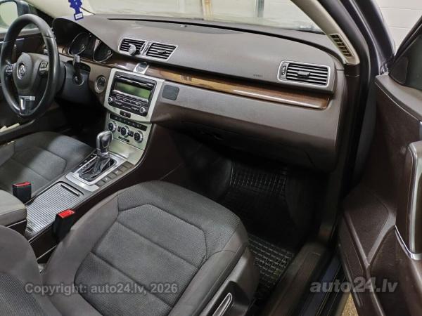 Pelēks Volkswagen Passat 2012 Tallina, ar dzinēja tilpumu 2.00 L un nobraukumu 280 tūkst. km par 3499 €, foto 9 vietnē AUTOMOTO.COM.LV