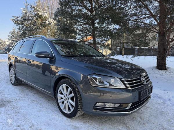 Pelēks Volkswagen Passat 2012 Marijampole, ar dzinēja tilpumu 1.97 L un nobraukumu 247 tūkst. km par 6650 €, foto 1 vietnē AUTOMOTO.COM.LV