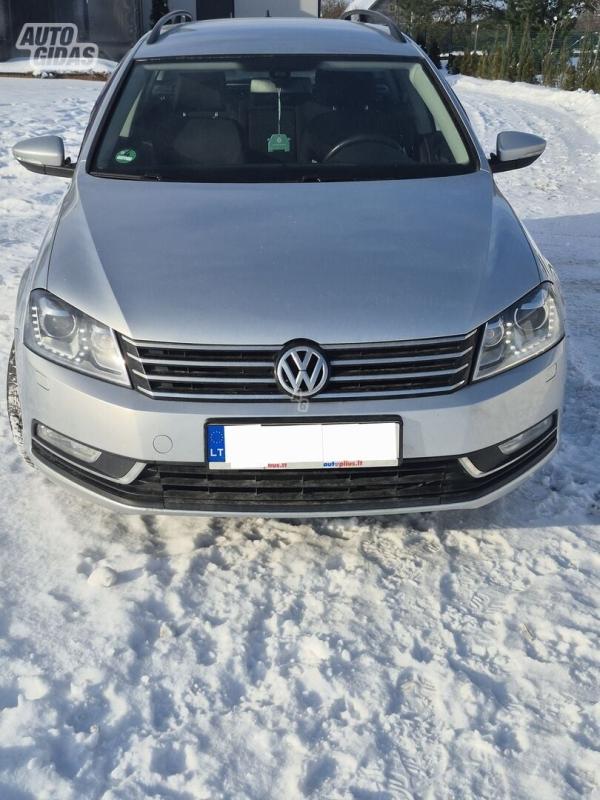 Pelēks Volkswagen Passat 2012 Viļņa, ar dzinēja tilpumu 2.00 L un nobraukumu 332 tūkst. km par 5000 €, foto 1 vietnē AUTOMOTO.COM.LV
