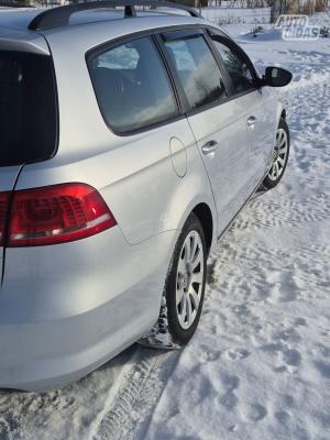 Grey Volkswagen Passat 2012 in Vilnius, with an engine capacity of 2.00 L and mileage of 332 thousand km for 5000 €, photo 4 on AUTOMOTO.COM.LV