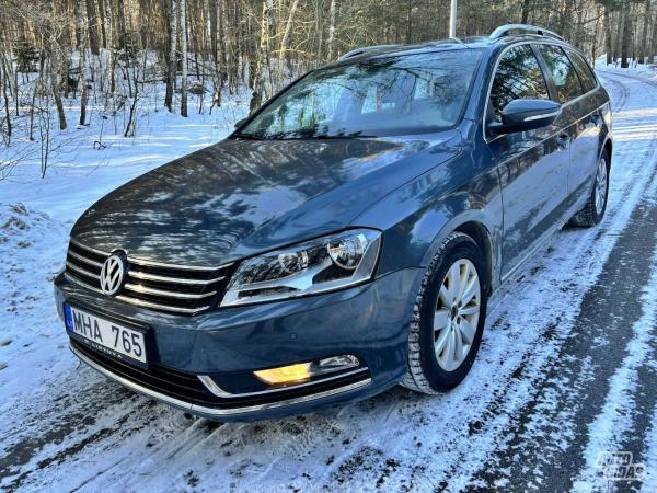 Pelēks Volkswagen Passat 2012 Viļņa, ar dzinēja tilpumu 1.40 L un nobraukumu 302 tūkst. km par 3950 €, foto 1 vietnē AUTOMOTO.COM.LV