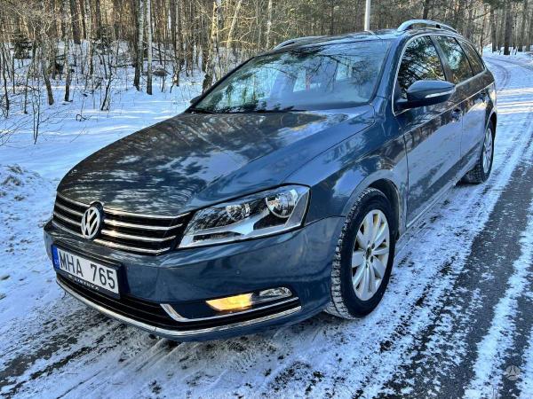 Pelēks Volkswagen Passat 2012 Viļņa, ar dzinēja tilpumu 1.39 L un nobraukumu 302 tūkst. km par 3950 €, foto 1 vietnē AUTOMOTO.COM.LV