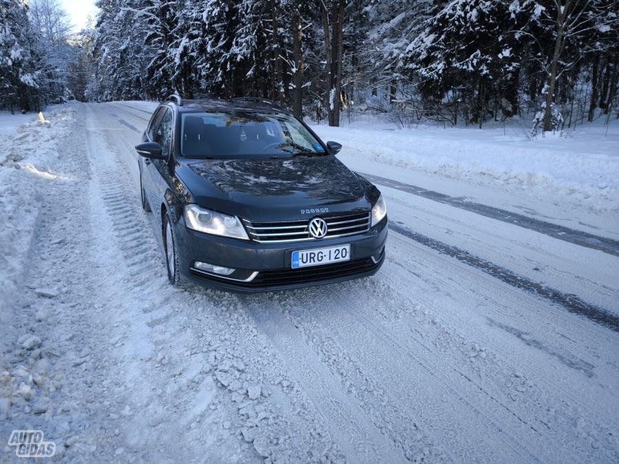 Pelēks Volkswagen Passat 2012 Šalčininkai, ar dzinēja tilpumu 2.00 L un nobraukumu 299 tūkst. km par 4650 €, foto 2 vietnē AUTOMOTO.COM.LV