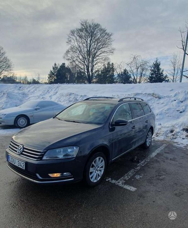 Grey Volkswagen Passat 2012 in Vilnius, with an engine capacity of 1.97 L and mileage of 401 thousand km for 4500 €, photo 8 on AUTOMOTO.COM.LV