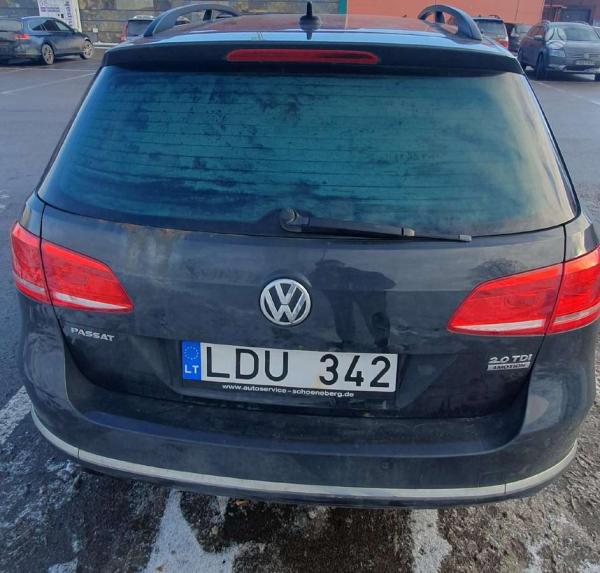 Grey Volkswagen Passat 2012 in Vilnius, with an engine capacity of 1.97 L and mileage of 401 thousand km for 4500 €, photo 9 on AUTOMOTO.COM.LV