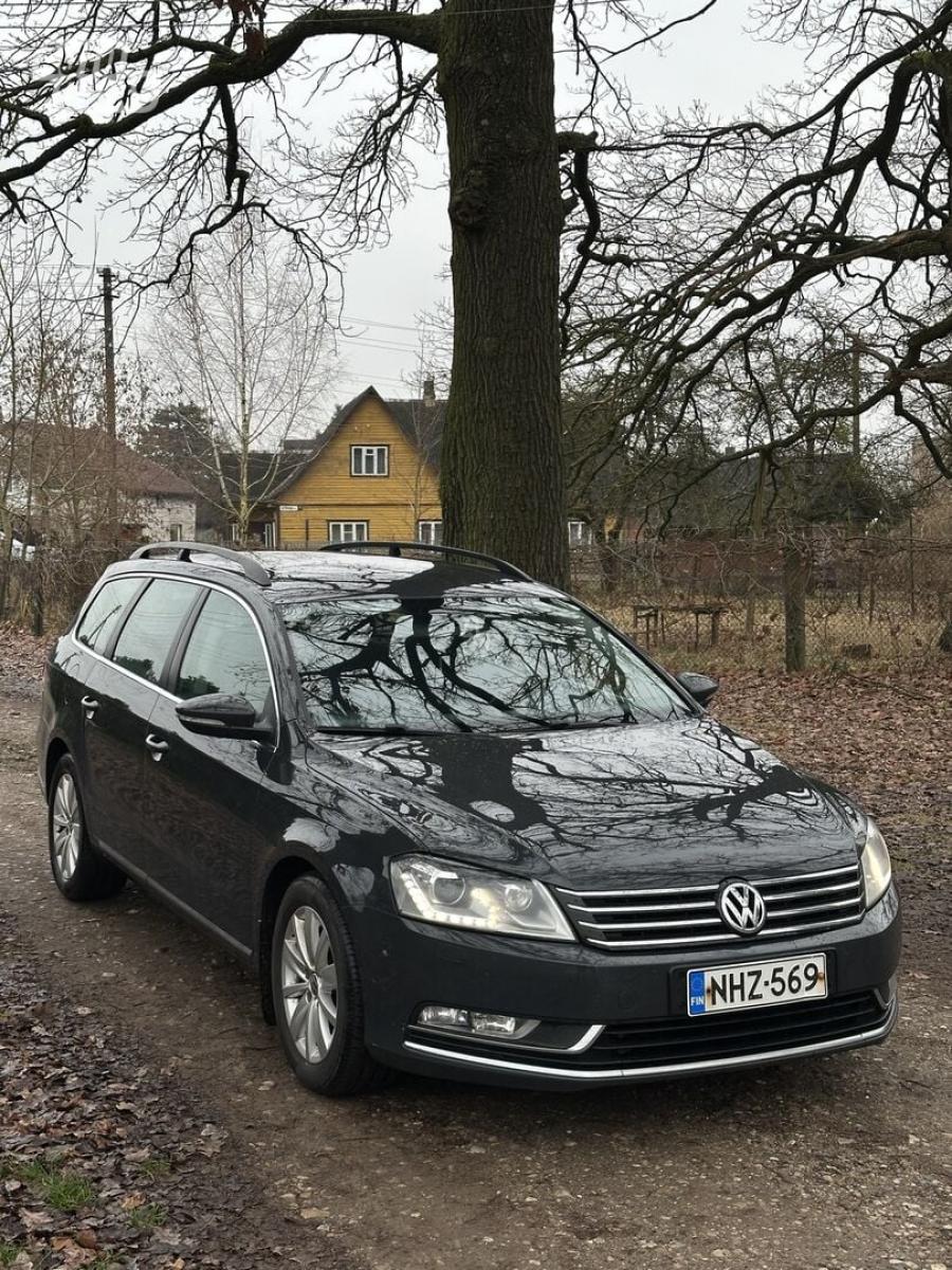 Pelēks Volkswagen Passat 2012 Kauņa, ar dzinēja tilpumu 2.00 L un nobraukumu 260 tūkst. km par 5350 €, foto 1 vietnē AUTOMOTO.COM.LV