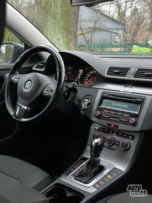 Pelēks Volkswagen Passat 2012 Kauņa, ar dzinēja tilpumu 2.00 L un nobraukumu 260 tūkst. km par 5350 €, foto 6 vietnē AUTOMOTO.COM.LV