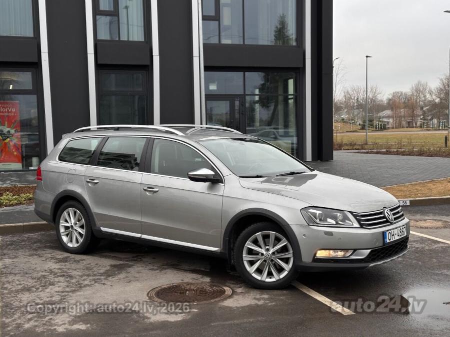 Grey Volkswagen Passat 2012 in Tallinn, with an engine capacity of 2.00 L and mileage of 398 thousand km for 5499 €, photo 3 on AUTOMOTO.COM.LV