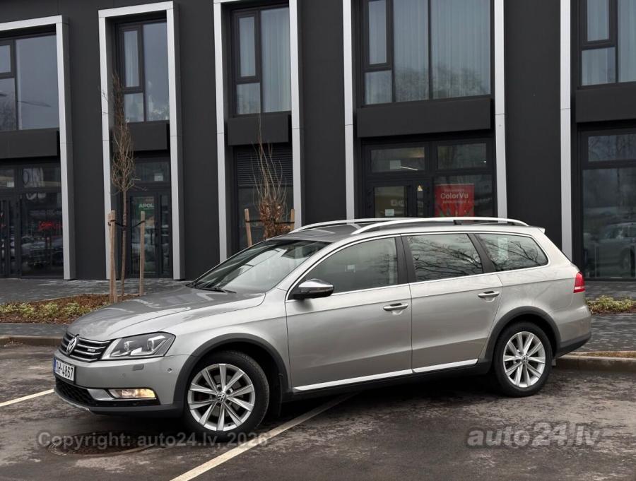 Grey Volkswagen Passat 2012 in Tallinn, with an engine capacity of 2.00 L and mileage of 398 thousand km for 5499 €, photo 5 on AUTOMOTO.COM.LV