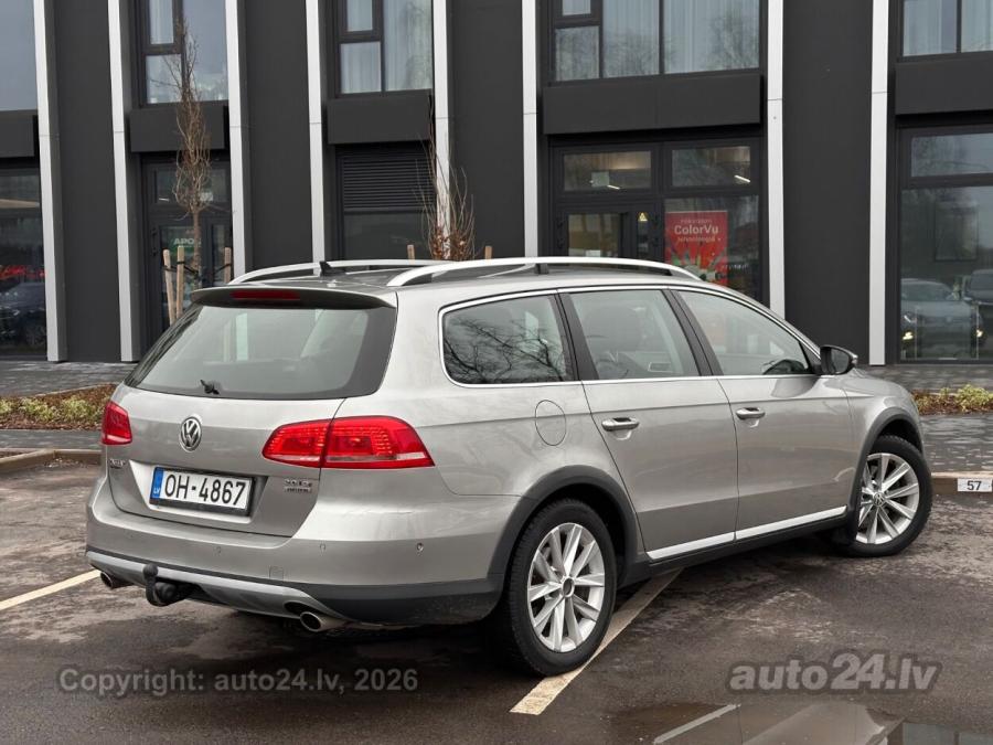 Grey Volkswagen Passat 2012 in Tallinn, with an engine capacity of 2.00 L and mileage of 398 thousand km for 5499 €, photo 8 on AUTOMOTO.COM.LV
