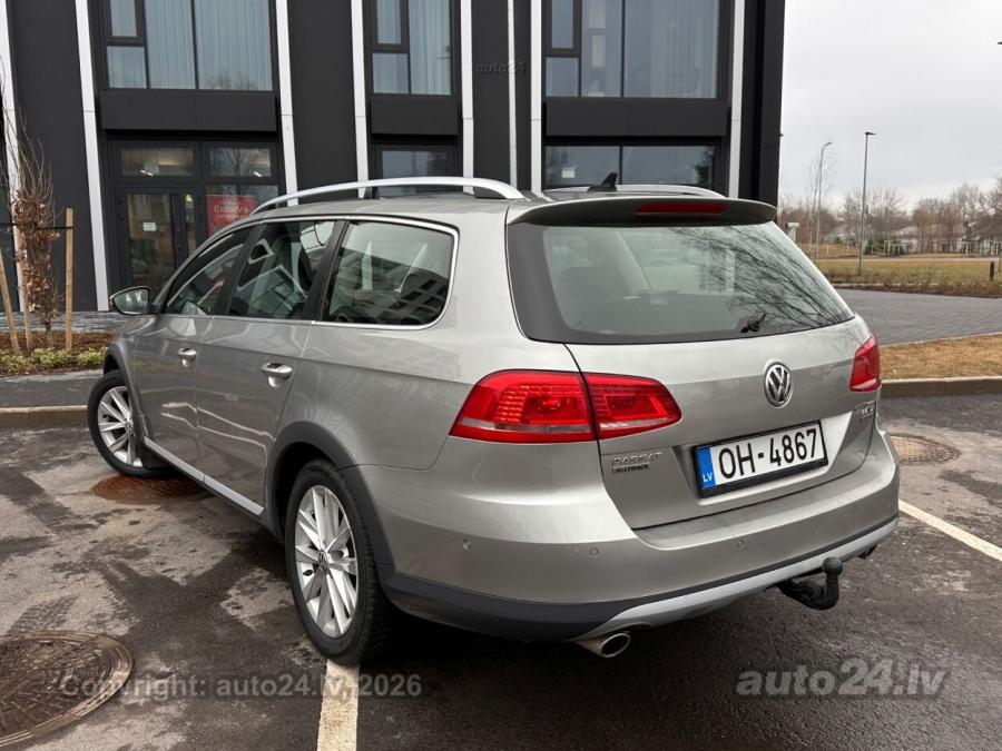Grey Volkswagen Passat 2012 in Tallinn, with an engine capacity of 2.00 L and mileage of 398 thousand km for 5499 €, photo 11 on AUTOMOTO.COM.LV