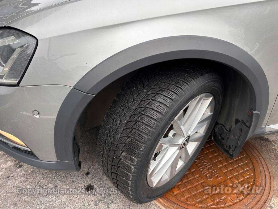 Grey Volkswagen Passat 2012 in Tallinn, with an engine capacity of 2.00 L and mileage of 398 thousand km for 5499 €, photo 20 on AUTOMOTO.COM.LV