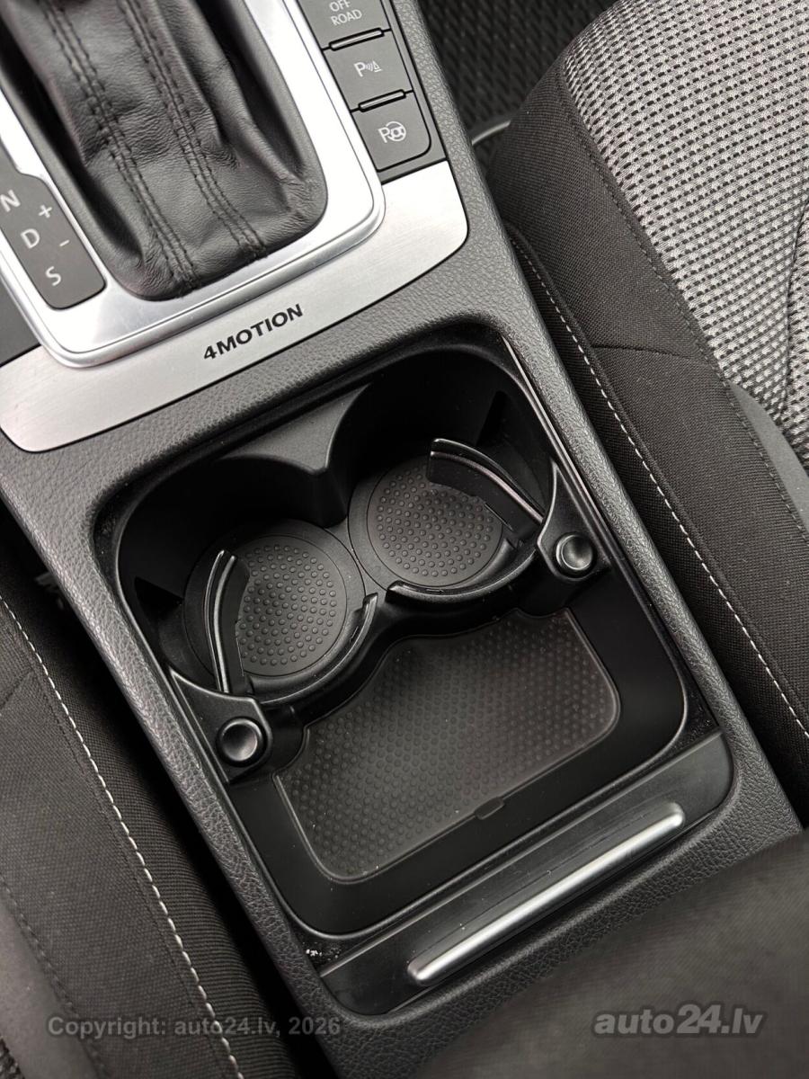 Grey Volkswagen Passat 2012 in Tallinn, with an engine capacity of 2.00 L and mileage of 398 thousand km for 5499 €, photo 25 on AUTOMOTO.COM.LV