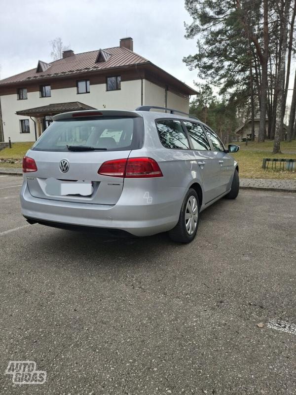 Pelēks Volkswagen Passat 2012 Molėtai, ar dzinēja tilpumu 1.60 L un nobraukumu 356 tūkst. km par 4200 €, foto 2 vietnē AUTOMOTO.COM.LV