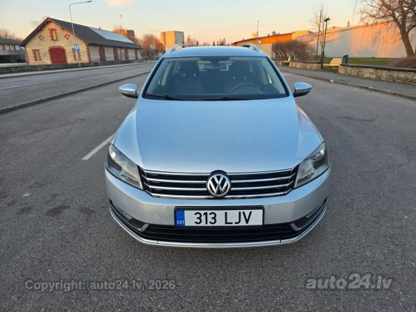 Grey Volkswagen Passat 2012 in Paide, with an engine capacity of 1.60 L and mileage of 273 thousand km for 6390 €, photo 5 on AUTOMOTO.COM.LV