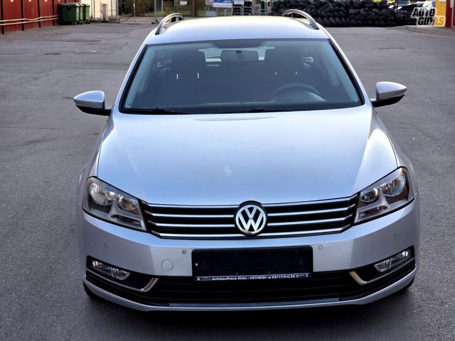 Grey Volkswagen Passat 2012 in Vilnius, with an engine capacity of 2.00 L and mileage of 272 thousand km for 4700 €, photo 3 on AUTOMOTO.COM.LV