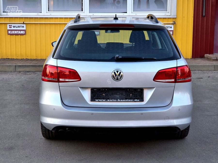 Grey Volkswagen Passat 2012 in Vilnius, with an engine capacity of 2.00 L and mileage of 272 thousand km for 4700 €, photo 8 on AUTOMOTO.COM.LV