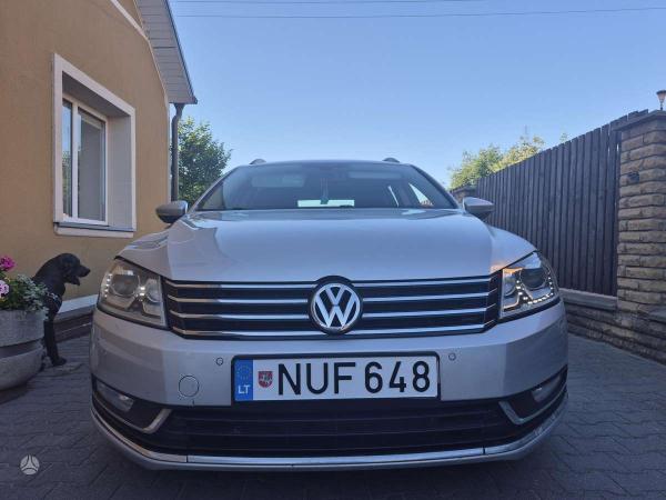 Pelēks Volkswagen Passat 2012 Viļņa, ar dzinēja tilpumu 2.00 L un nobraukumu 360 tūkst. km par 3750 €, foto 1 vietnē AUTOMOTO.COM.LV