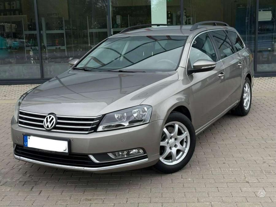 Grey Volkswagen Passat 2012 in Klaipeda, with an engine capacity of 1.97 L and mileage of 282 thousand km for 5800 €, photo 1 on AUTOMOTO.COM.LV