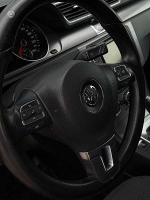 Grey Volkswagen Passat 2012 in Klaipeda, with an engine capacity of 1.97 L and mileage of 282 thousand km for 5800 €, photo 25 on AUTOMOTO.COM.LV