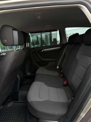 Grey Volkswagen Passat 2012 in Klaipeda, with an engine capacity of 1.97 L and mileage of 282 thousand km for 5800 €, photo 29 on AUTOMOTO.COM.LV