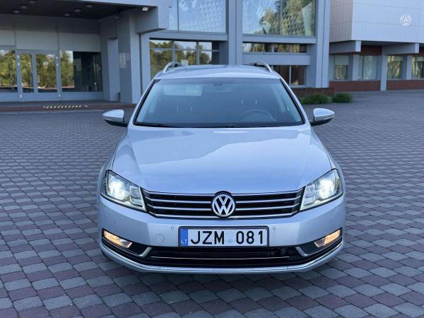 Grey Volkswagen Passat 2012 in Alytus, with an engine capacity of 1.80 L and mileage of 270 thousand km for 3999 €, photo 8 on AUTOMOTO.COM.LV