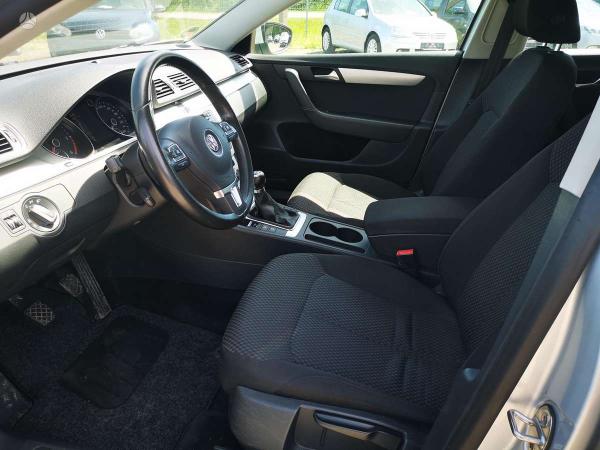 Pelēks Volkswagen Passat 2012 Radviliškis, ar dzinēja tilpumu 1.97 L un nobraukumu 283 tūkst. km par 4850 €, foto 9 vietnē AUTOMOTO.COM.LV