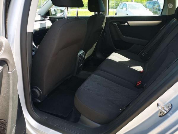 Pelēks Volkswagen Passat 2012 Radviliškis, ar dzinēja tilpumu 1.97 L un nobraukumu 283 tūkst. km par 4850 €, foto 10 vietnē AUTOMOTO.COM.LV