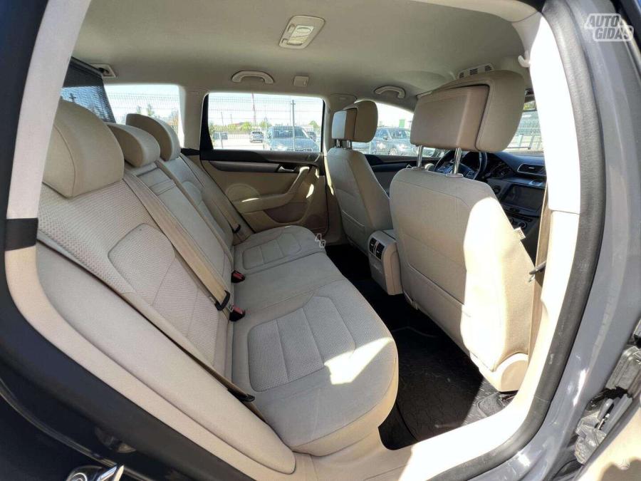 Pelēks Volkswagen Passat 2012 Šauļi, ar dzinēja tilpumu 1.60 L un nobraukumu 230 tūkst. km par 4950 €, foto 23 vietnē AUTOMOTO.COM.LV