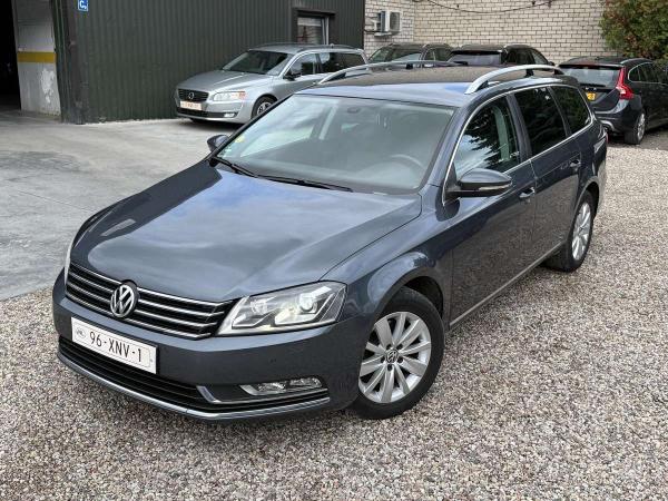 Grey Volkswagen Passat 2012 in Kaunas, with an engine capacity of 2.00 L and mileage of 208 thousand km for 5700 €, photo 1 on AUTOMOTO.COM.LV