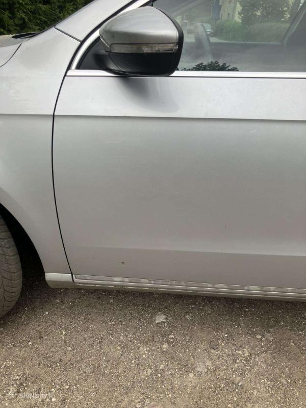 Grey Volkswagen Passat 2012 in Kaunas, with an engine capacity of 1.40 L and mileage of 226 thousand km for 3500 €, photo 4 on AUTOMOTO.COM.LV