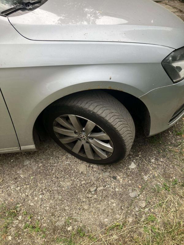 Pelēks Volkswagen Passat 2012 Kauņa, ar dzinēja tilpumu 1.40 L un nobraukumu 226 tūkst. km par 3500 €, foto 8 vietnē AUTOMOTO.COM.LV
