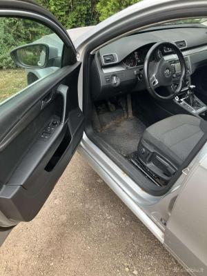 Pelēks Volkswagen Passat 2012 Kauņa, ar dzinēja tilpumu 1.40 L un nobraukumu 226 tūkst. km par 3500 €, foto 13 vietnē AUTOMOTO.COM.LV