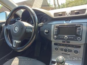 Grey Volkswagen Passat 2012 in Voru, with an engine capacity of 2.00 L and mileage of 269 thousand km for 5499 €, photo 8 on AUTOMOTO.COM.LV