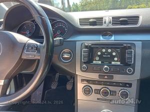 Grey Volkswagen Passat 2012 in Voru, with an engine capacity of 2.00 L and mileage of 269 thousand km for 5499 €, photo 9 on AUTOMOTO.COM.LV