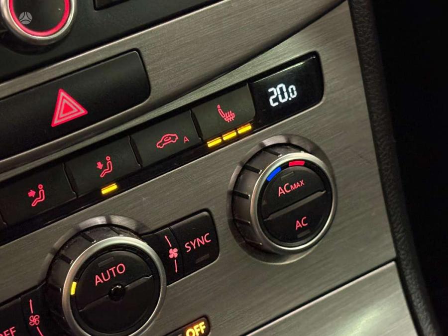 Pelēks Volkswagen Passat 2012 Marijampole, ar dzinēja tilpumu 1.97 L un nobraukumu 349 tūkst. km par 5450 €, foto 12 vietnē AUTOMOTO.COM.LV